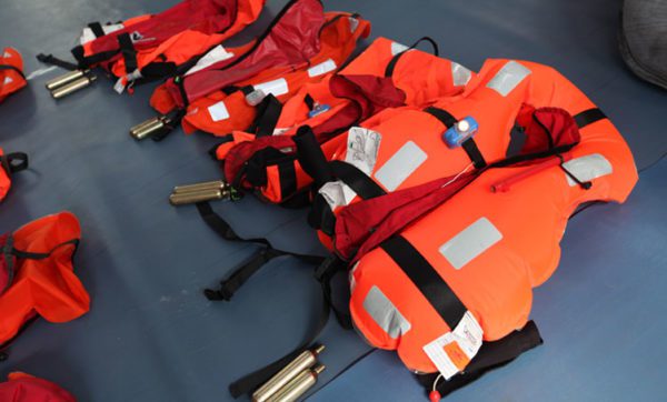 Best Life Jackets 2022 – Everything You Should Know About Life Jackets ...